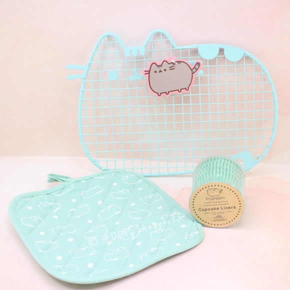 Pusheen | Kitchen | Pusheen Baking Set Of 3 | Poshmark